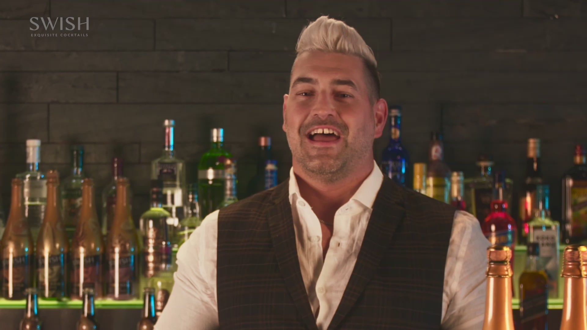 Alcohol Free Piña Colada Spritz, 0% x 12 Cans | SWISH Exquisite Cocktails